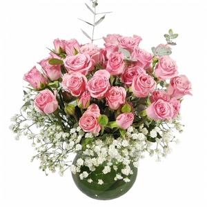 Vaso de Vidro com Mini Rosas Cor de Rosa e Gypsofilas